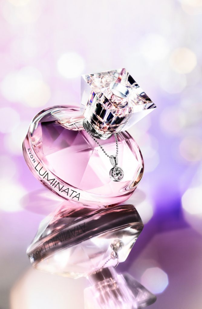 Avon en alianza con Swaroski crean la fragancia Luminata - Más allá del ...