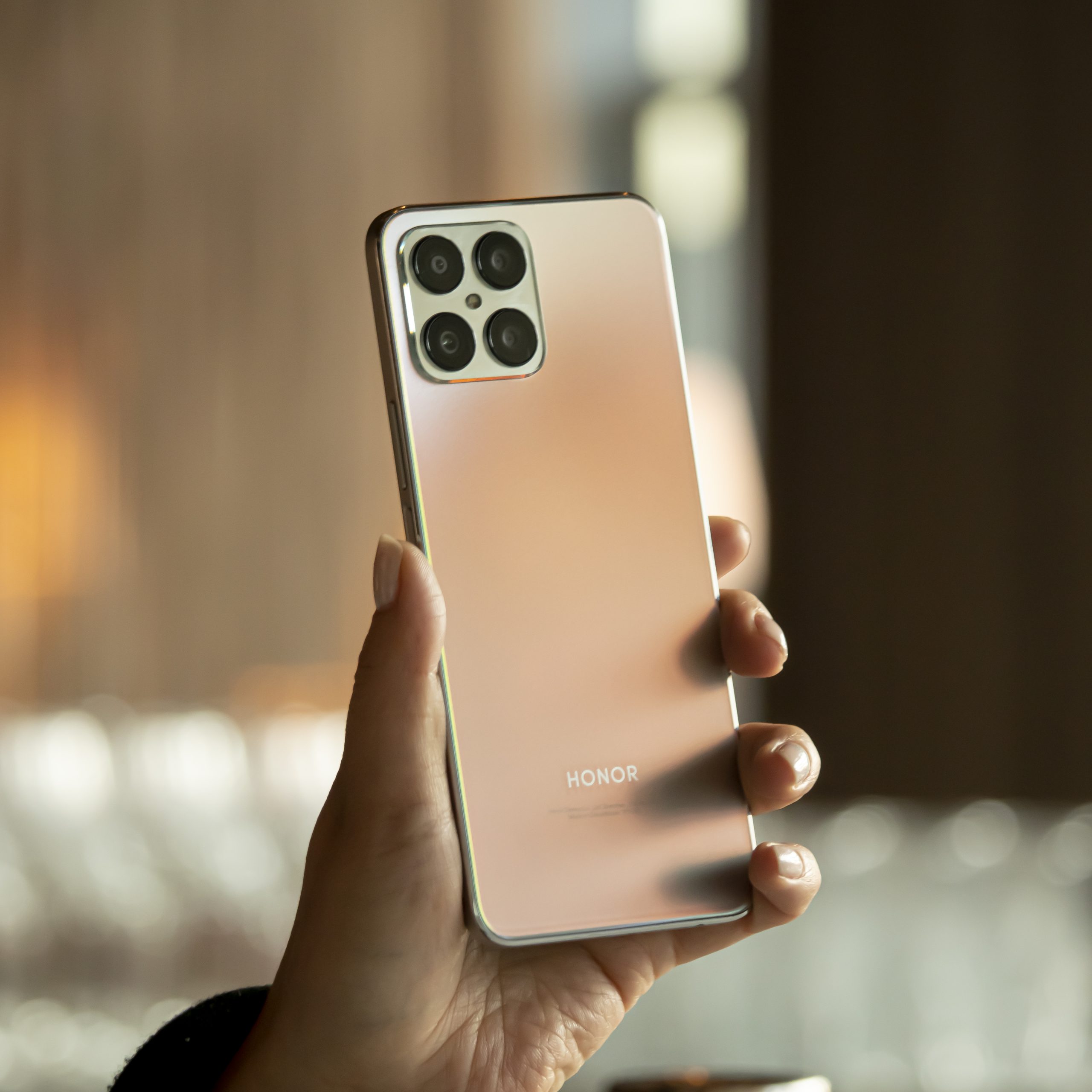 Nuevo smartphone HONOR X8 - Más allá del Rosa